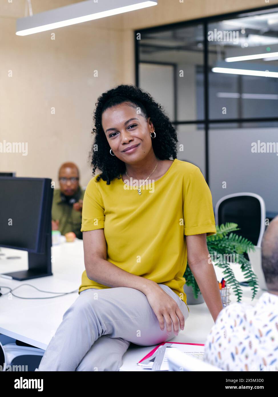 Working in co working space hi-res stock photography and images - Alamy