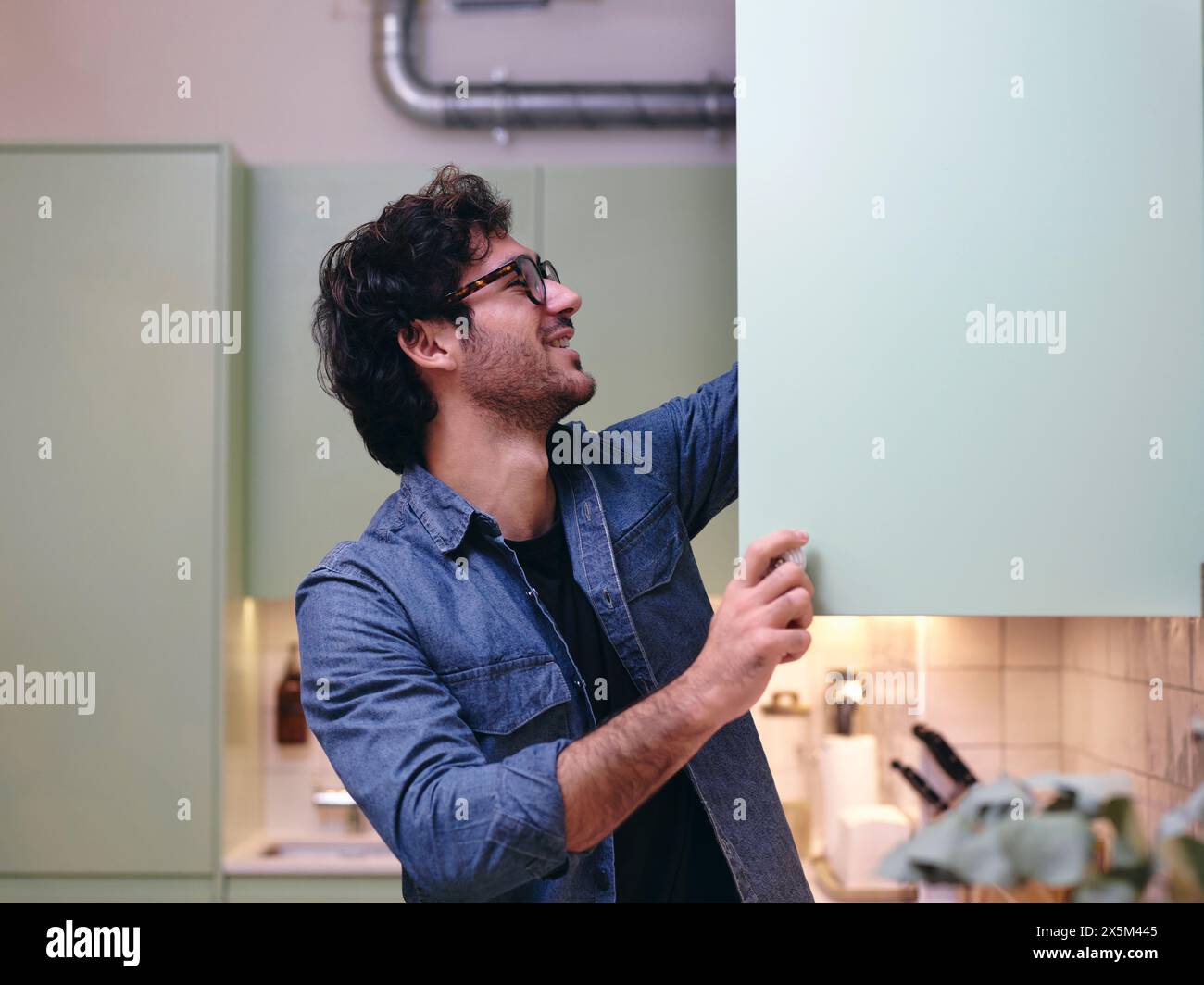 Cupboard man hi-res stock photography and images - Alamy