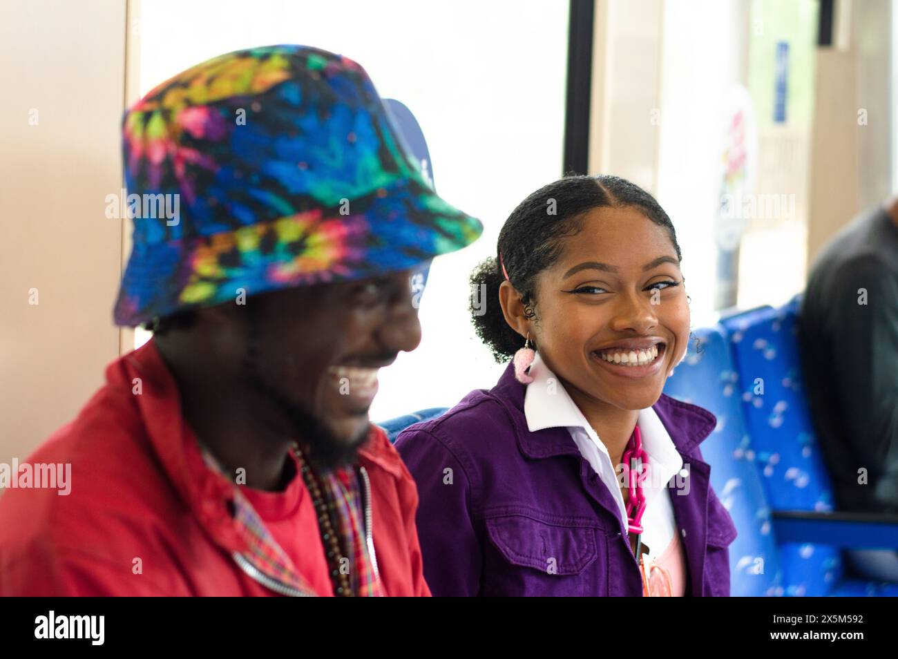 Women sitting in train hi-res stock photography and images - Alamy