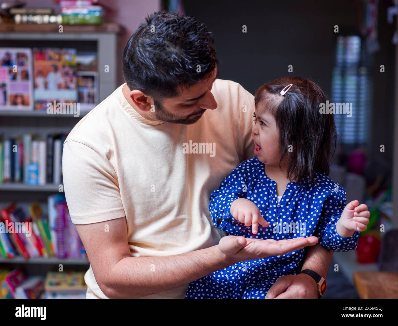 Asian father daughter hi-res stock photography and images - Alamy
