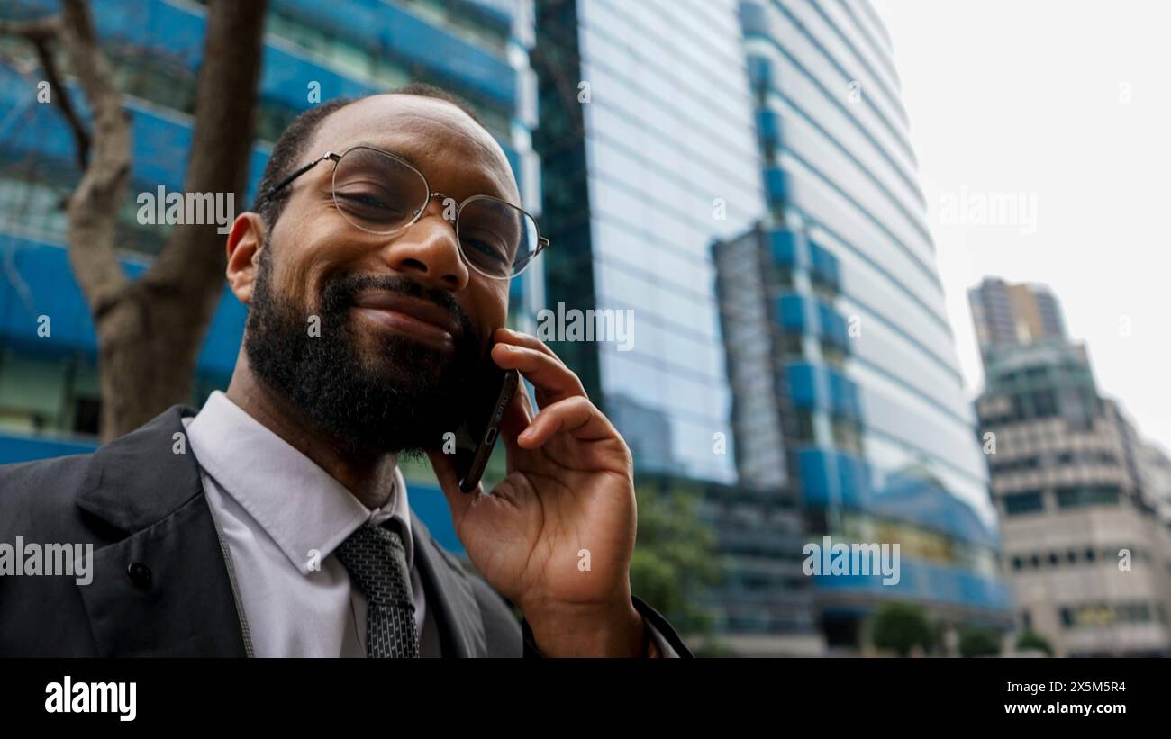 Business man building hi-res stock photography and images - Alamy