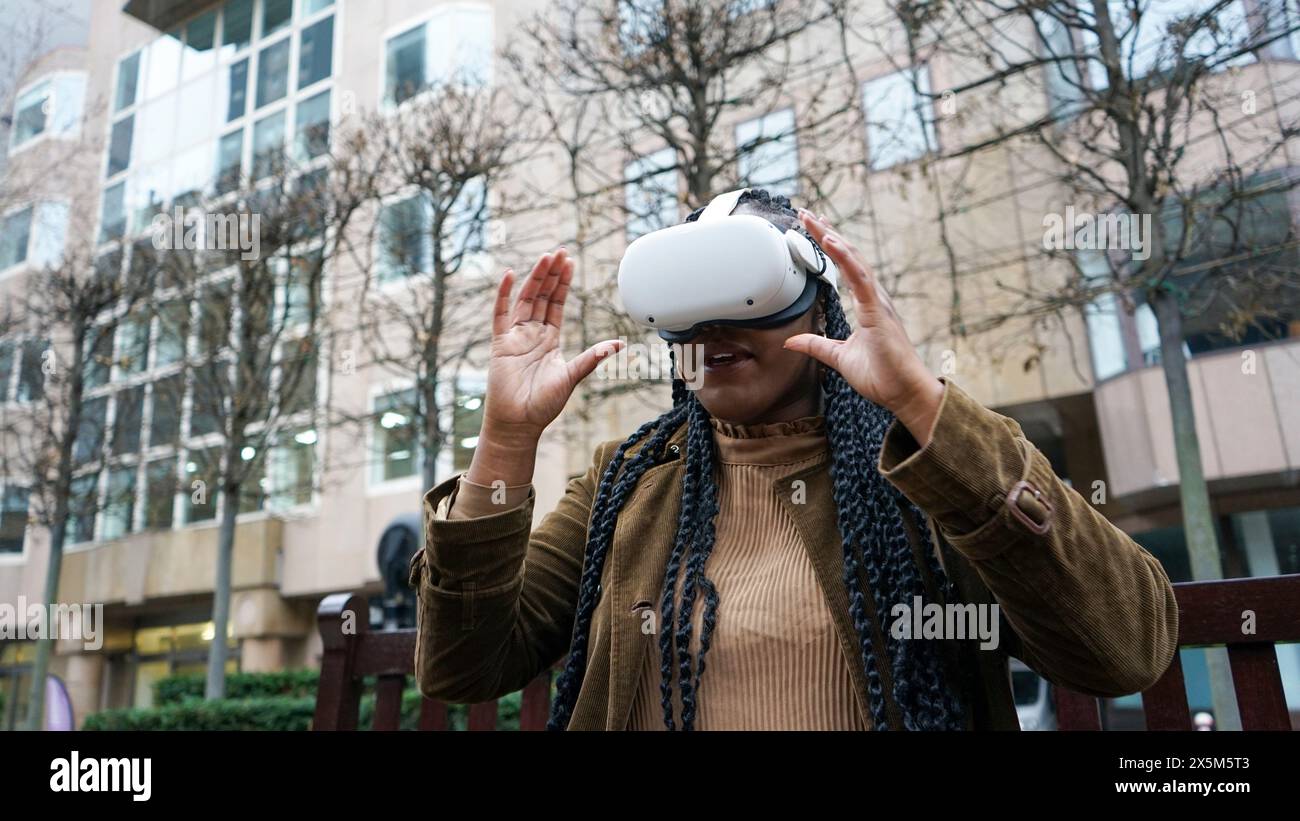Ar vr headset hi-res stock photography and images - Alamy