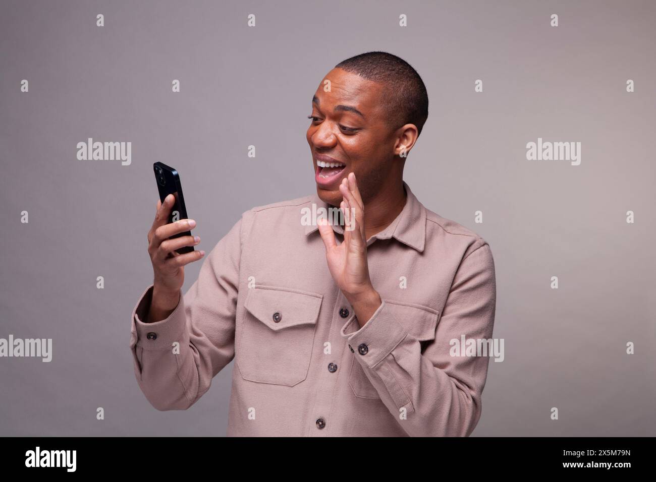 Video call man phone hi-res stock photography and images - Alamy