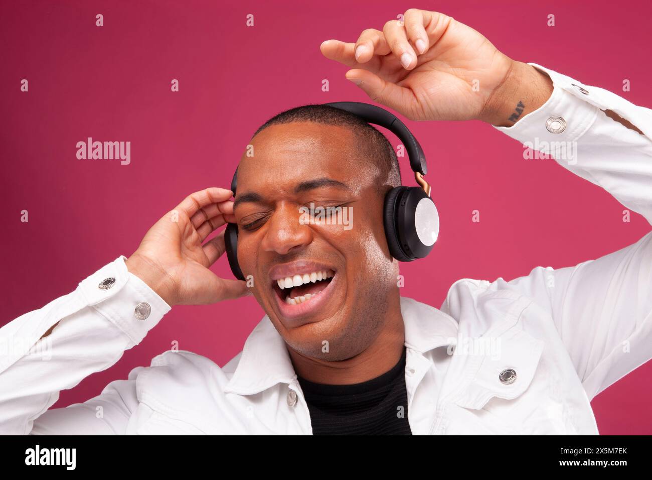 Handsome man dancing music hi-res stock photography and images - Alamy