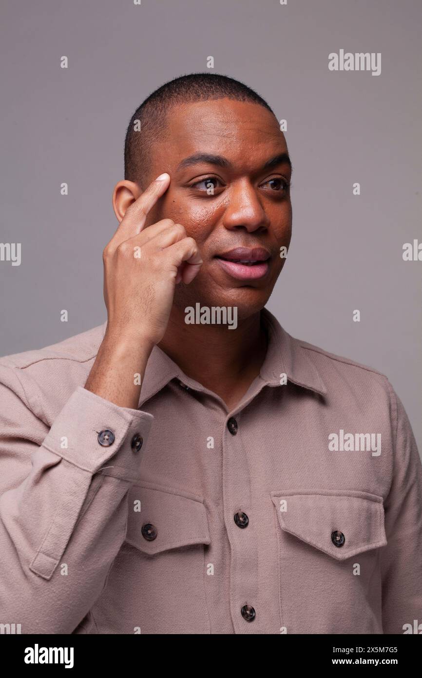 Thinking gesture hi-res stock photography and images - Alamy