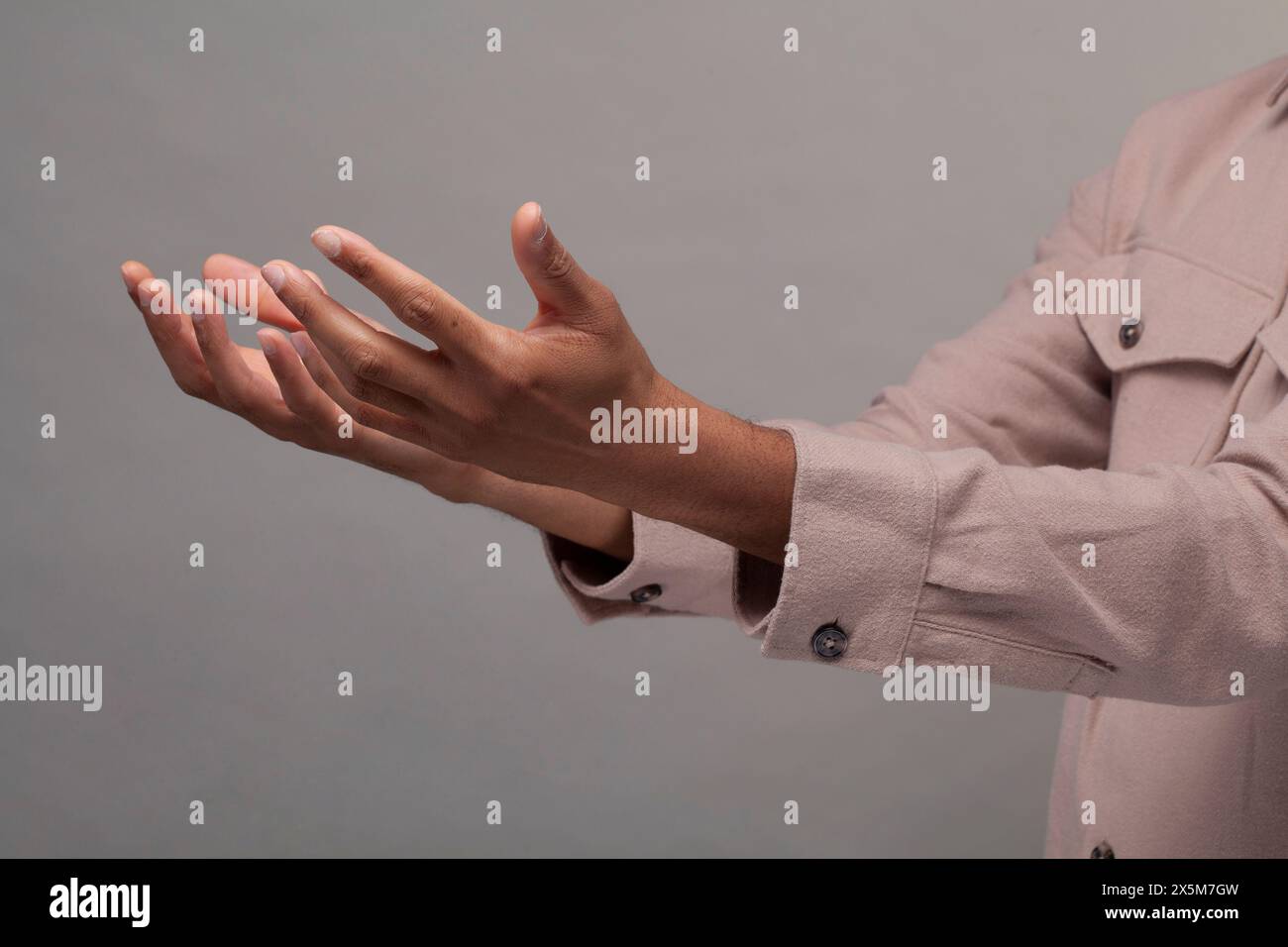 Close up hands man making hi-res stock photography and images - Alamy