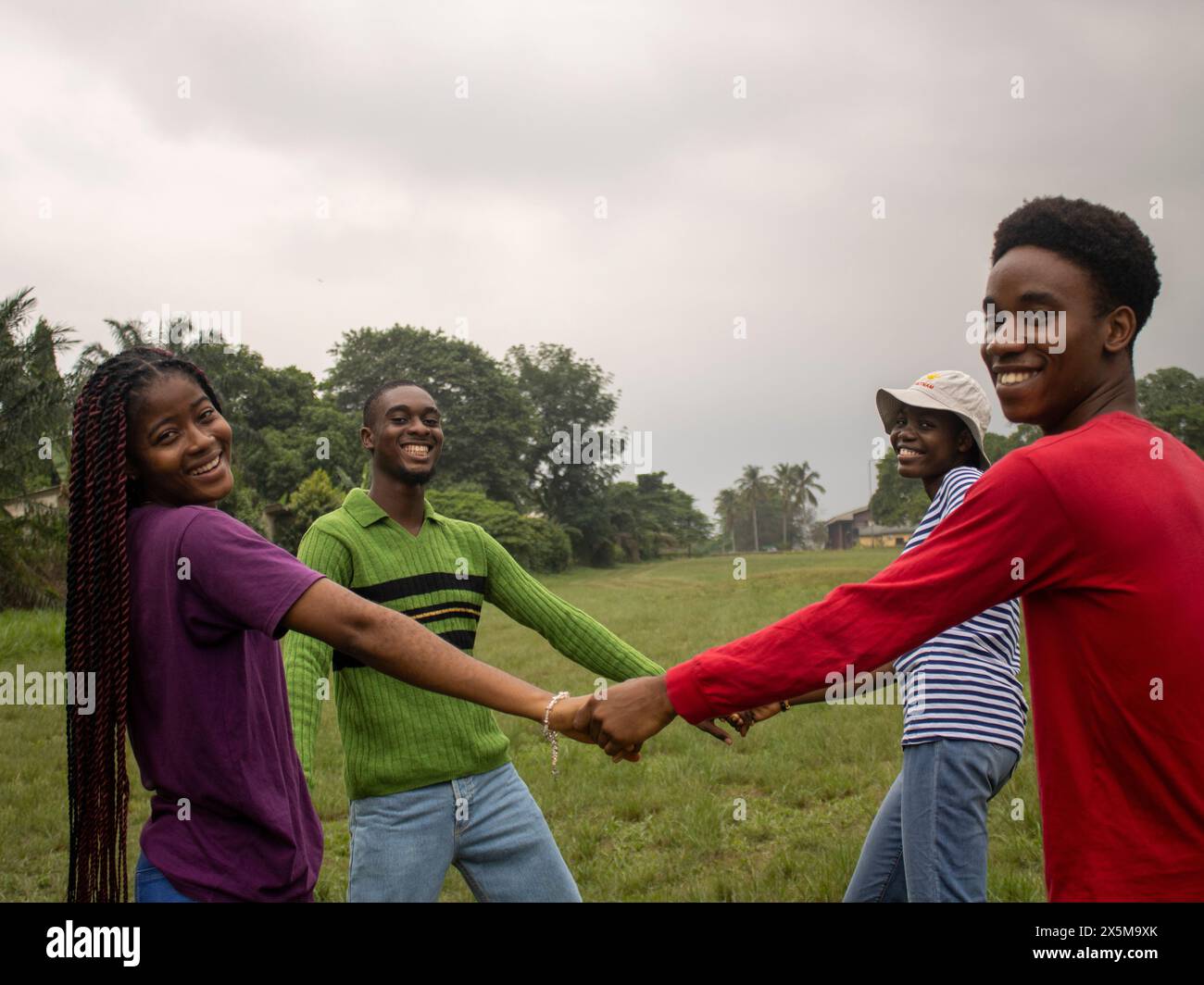 Group of women friends dancing hi-res stock photography and images - Alamy