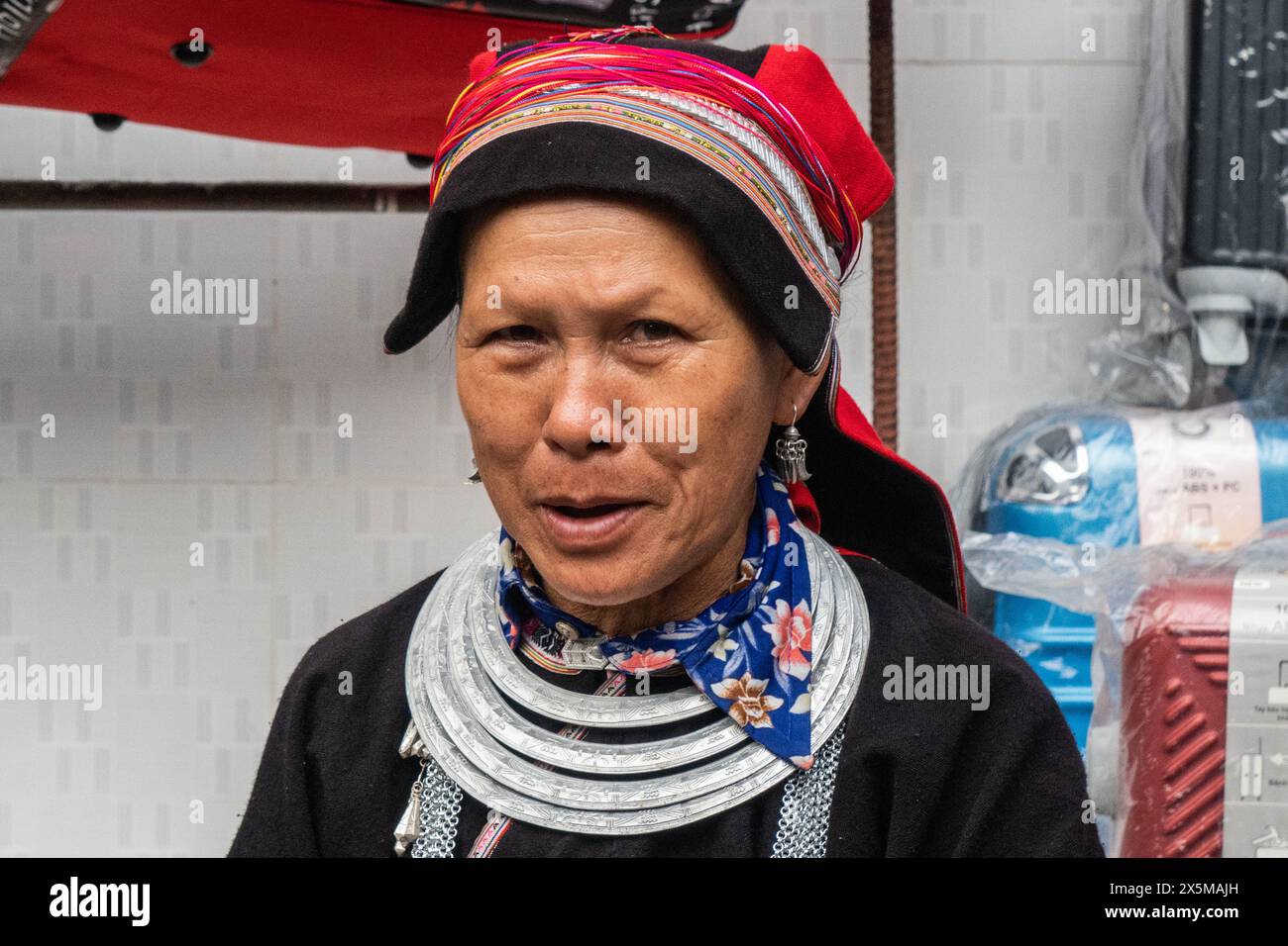 Ethnic Tay woman in the market in Dong Van, Ha Giang, Vietnam Stock ...