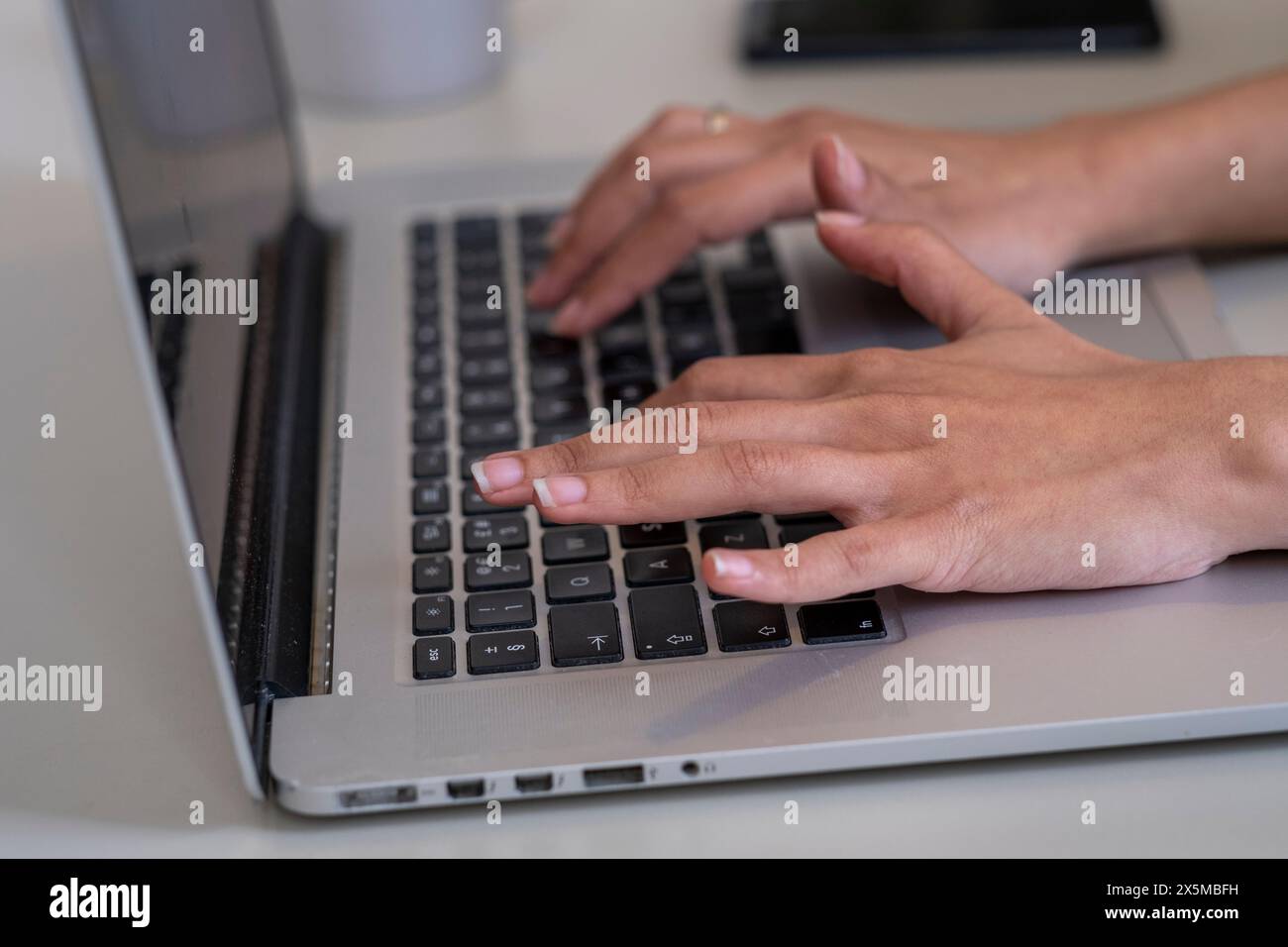 Creativity typing hi-res stock photography and images - Alamy