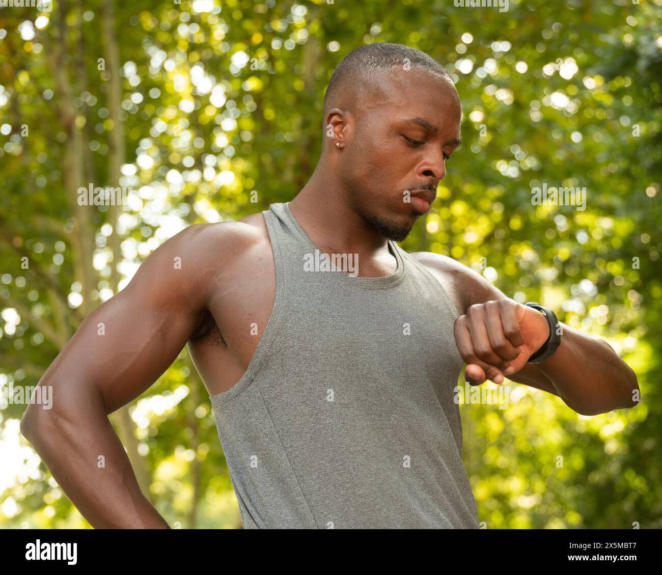 Looking smart hi-res stock photography and images - Alamy