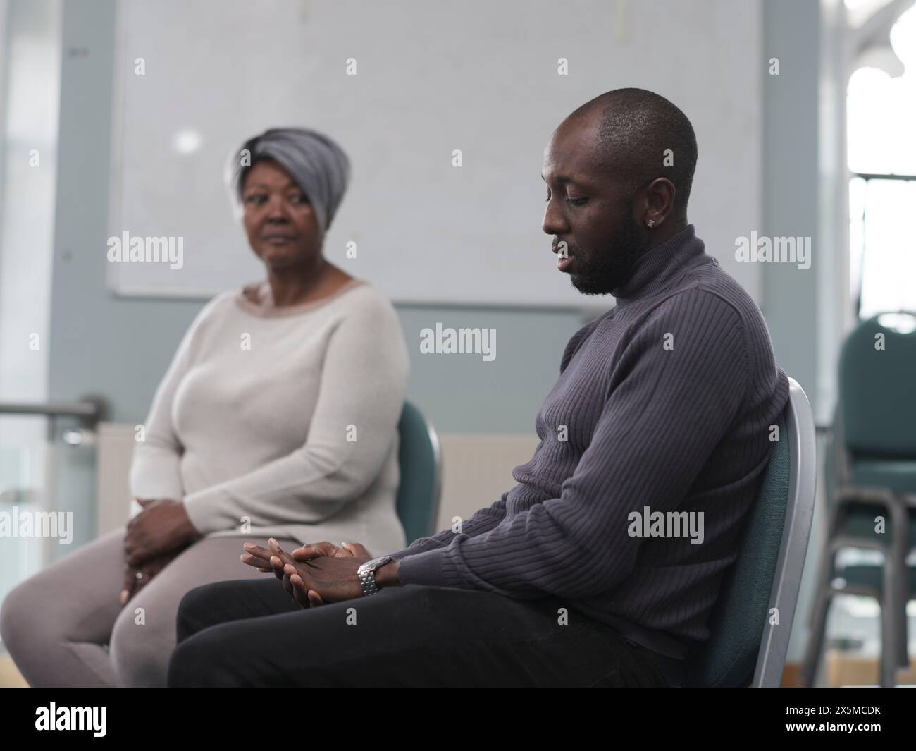 Group therapy hi-res stock photography and images - Alamy