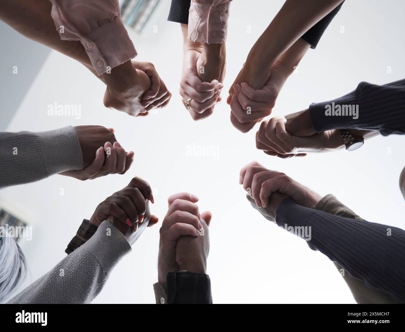 Hands in collaboration hi-res stock photography and images - Alamy