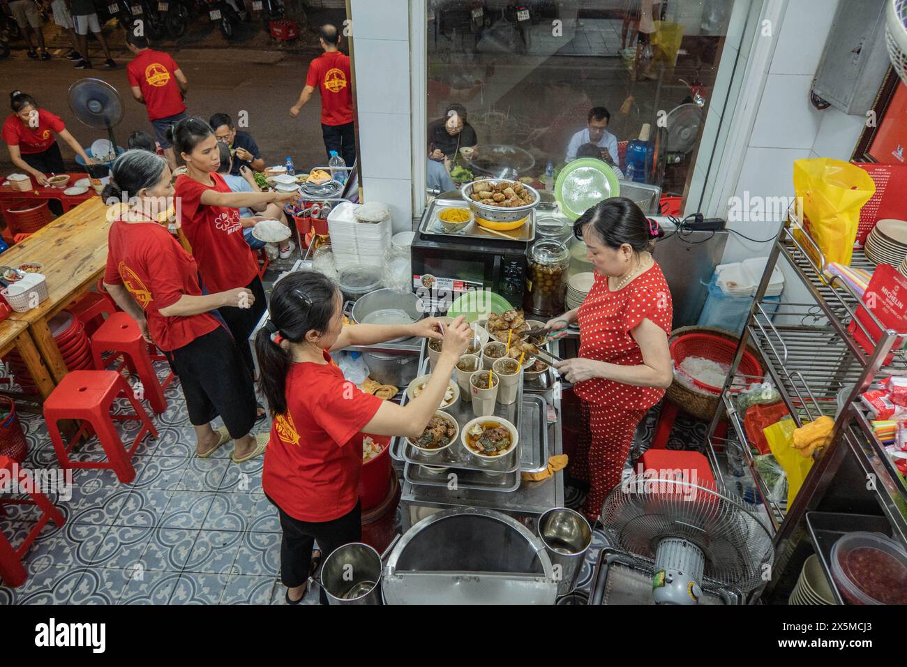 Bun cha at the famed Bun Cha Dac Kim restaurant, Hanoi, Vietnam Stock Photo - Alamy