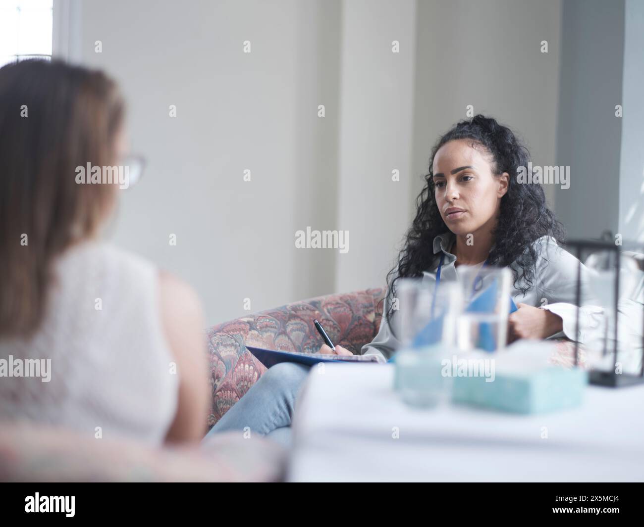 Female therapy session hi-res stock photography and images - Alamy