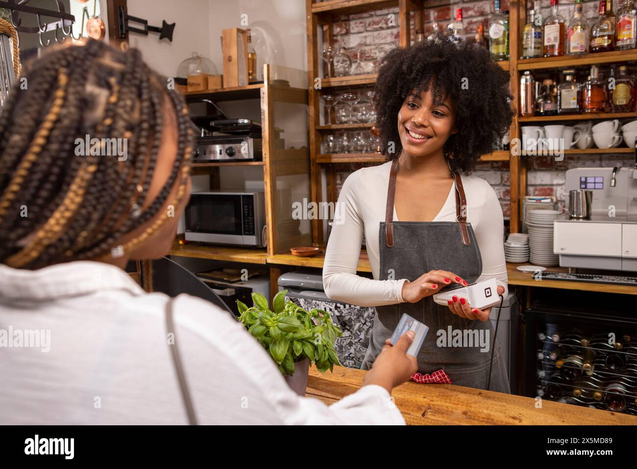 The cafe the customer hi-res stock photography and images - Alamy