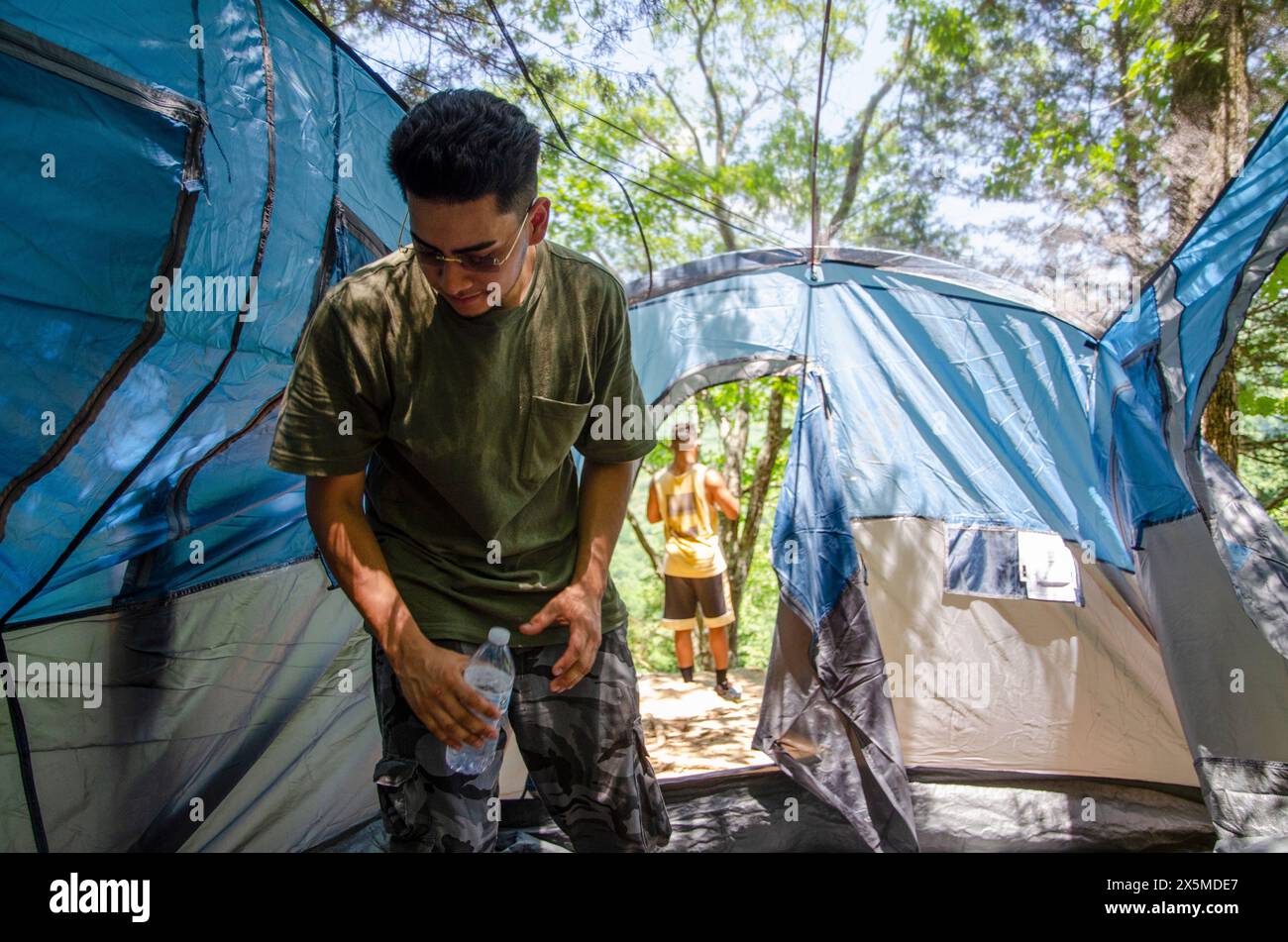 Hispanic tent hi-res stock photography and images - Alamy