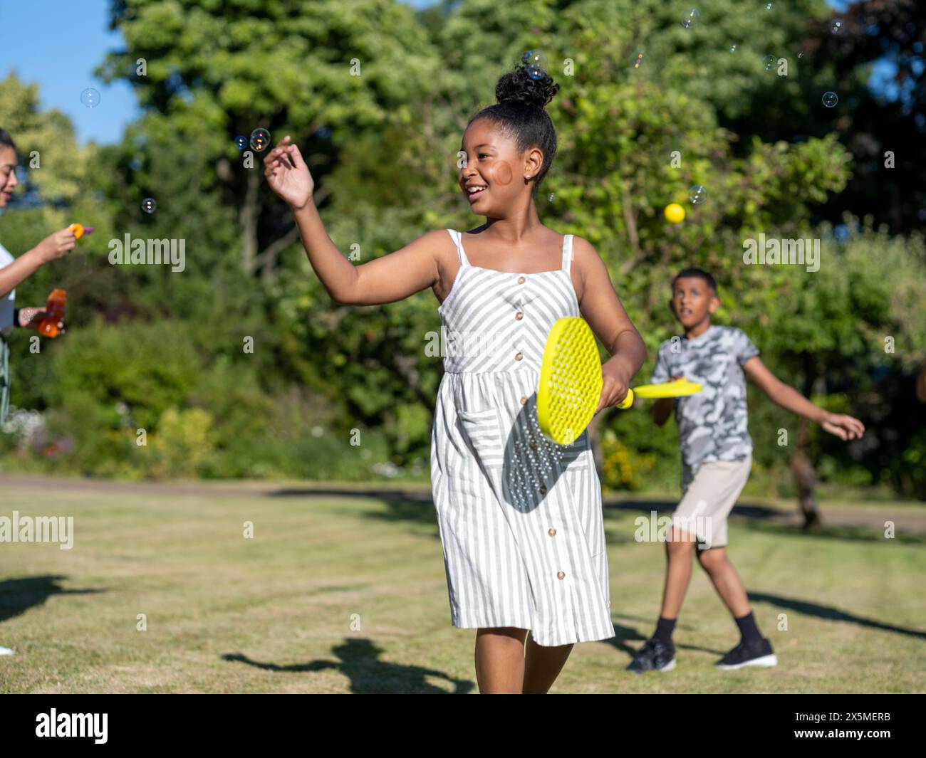 Daughter mother playing ball family hi-res stock photography and images ...