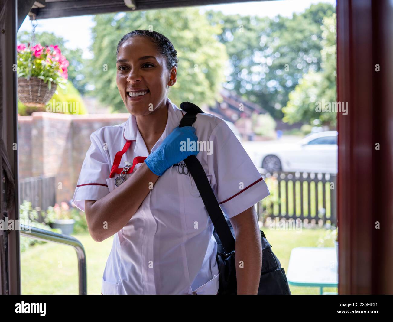 Woman nurse standing in hi-res stock photography and images - Alamy