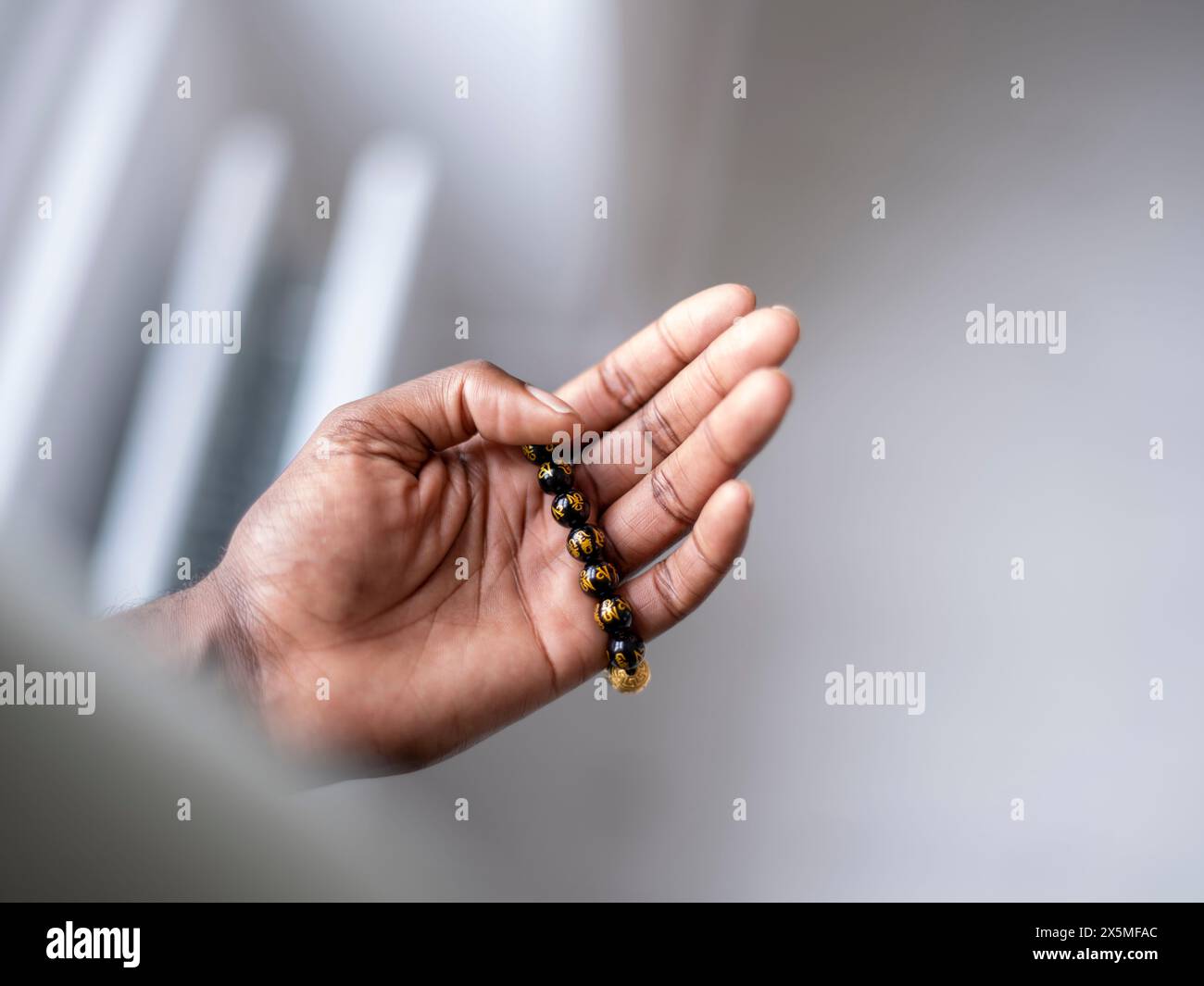 Hand prayer hi-res stock photography and images - Alamy