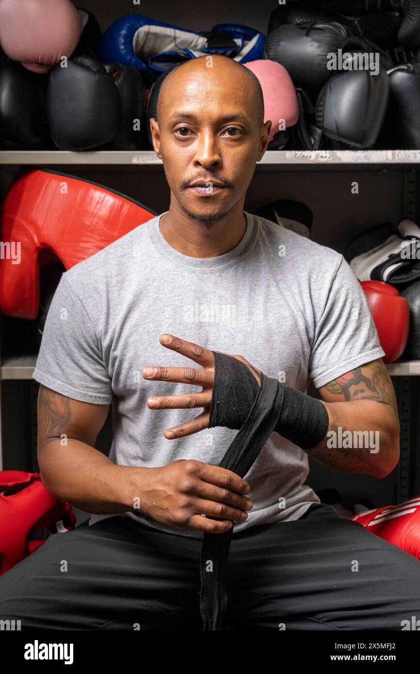 Adult man boxing camera hi-res stock photography and images - Alamy