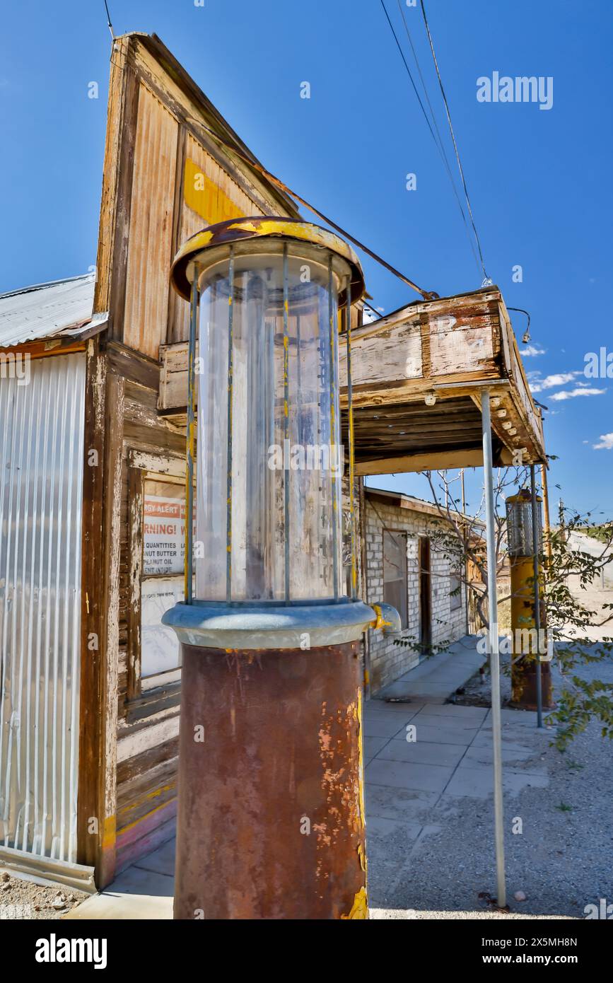 USA, California, Darwin. Old buildings in ghost town Stock Photo - Alamy
