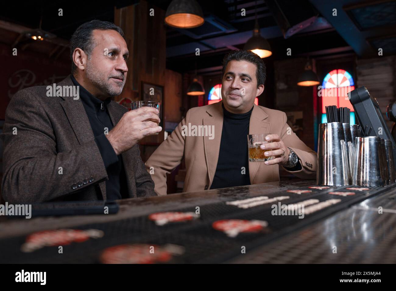 Drinks in focus hi-res stock photography and images - Alamy