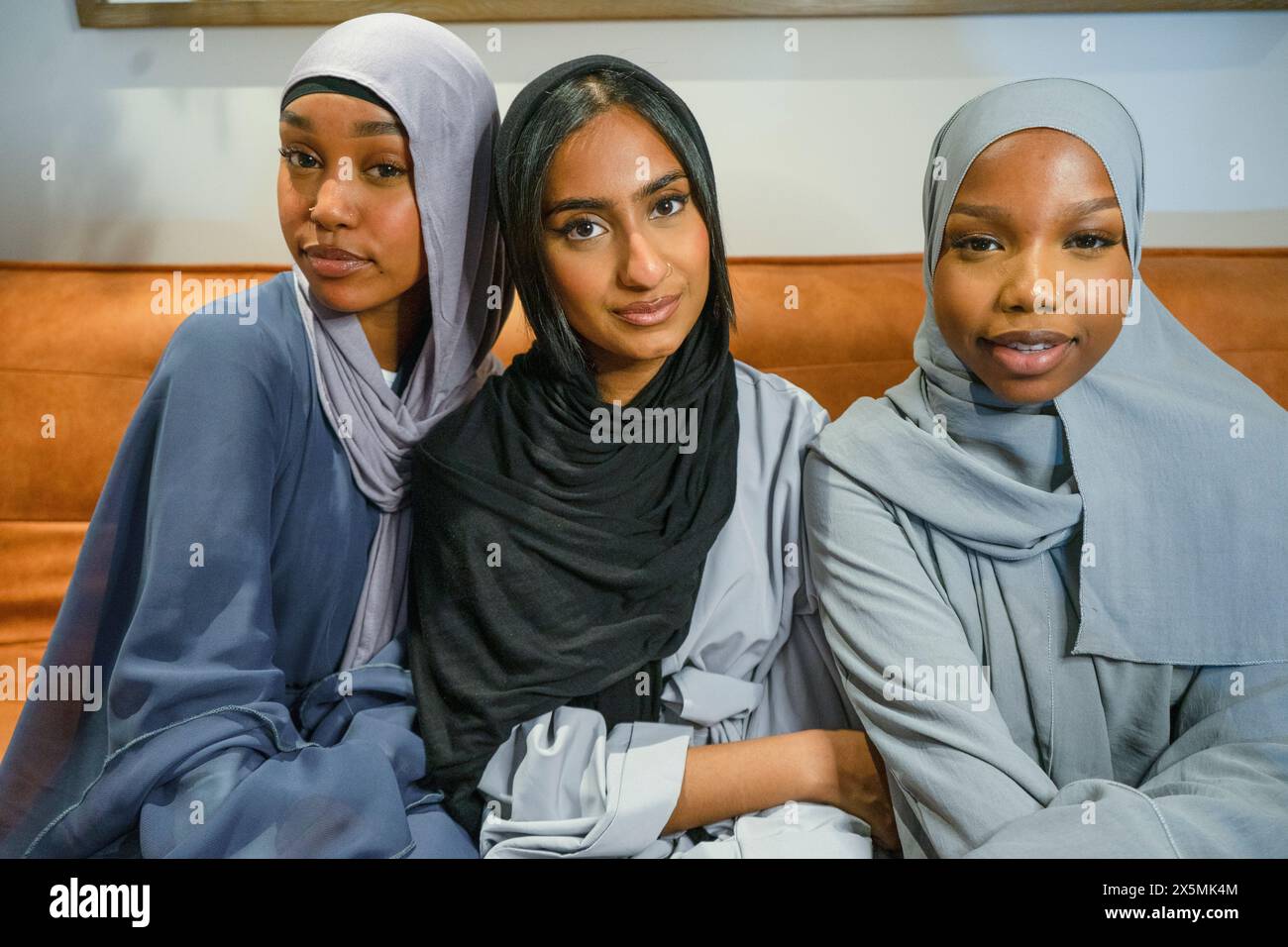 Three muslim community women hi-res stock photography and images - Alamy
