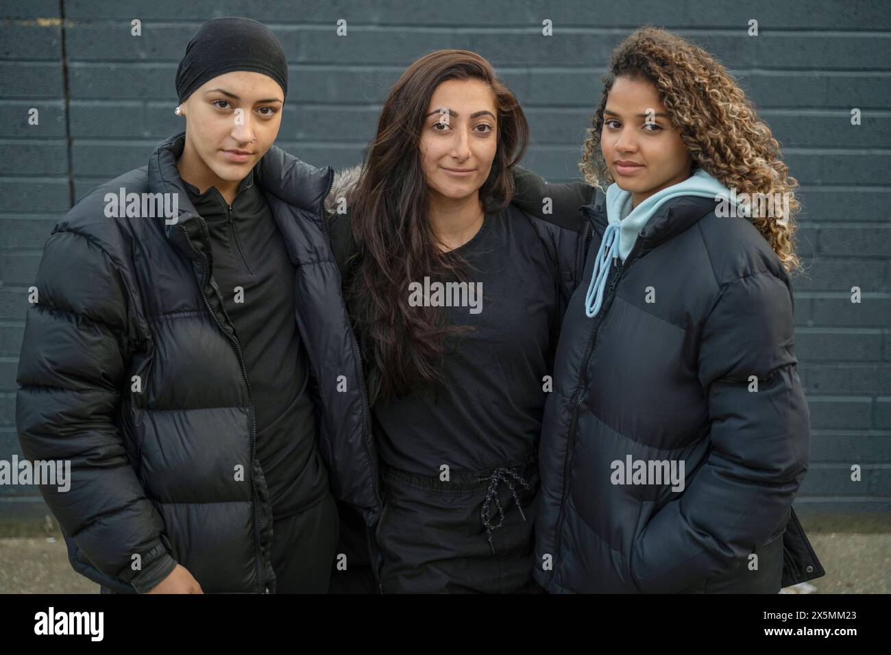 Group young adult women hi-res stock photography and images - Alamy