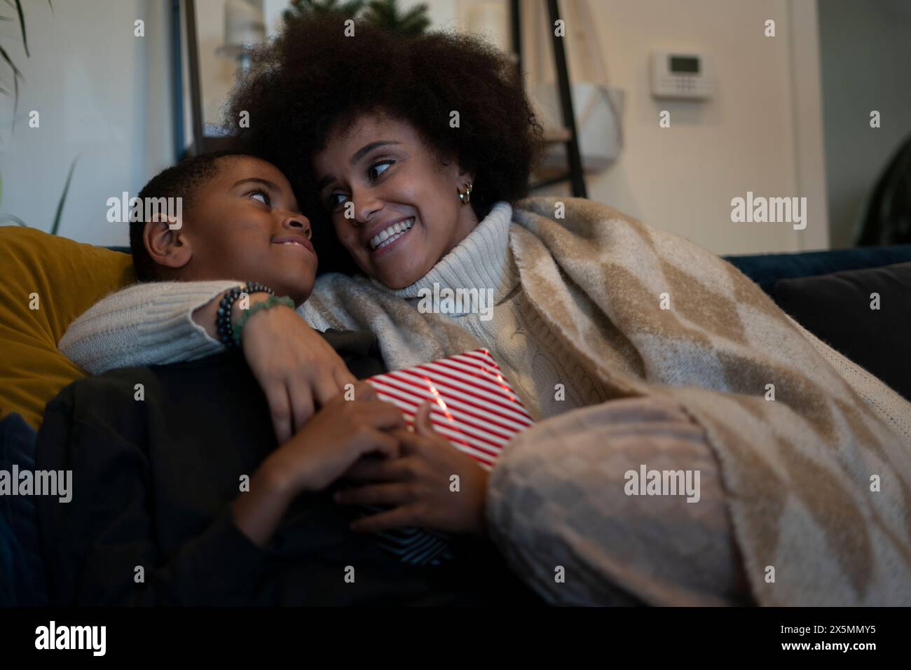 Embracing the present hi-res stock photography and images - Alamy