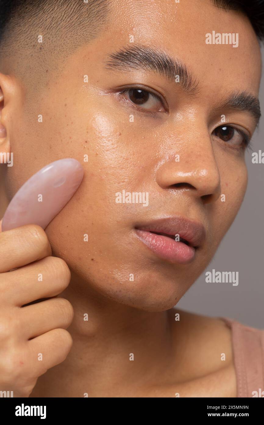 Using gua sha hi-res stock photography and images - Alamy