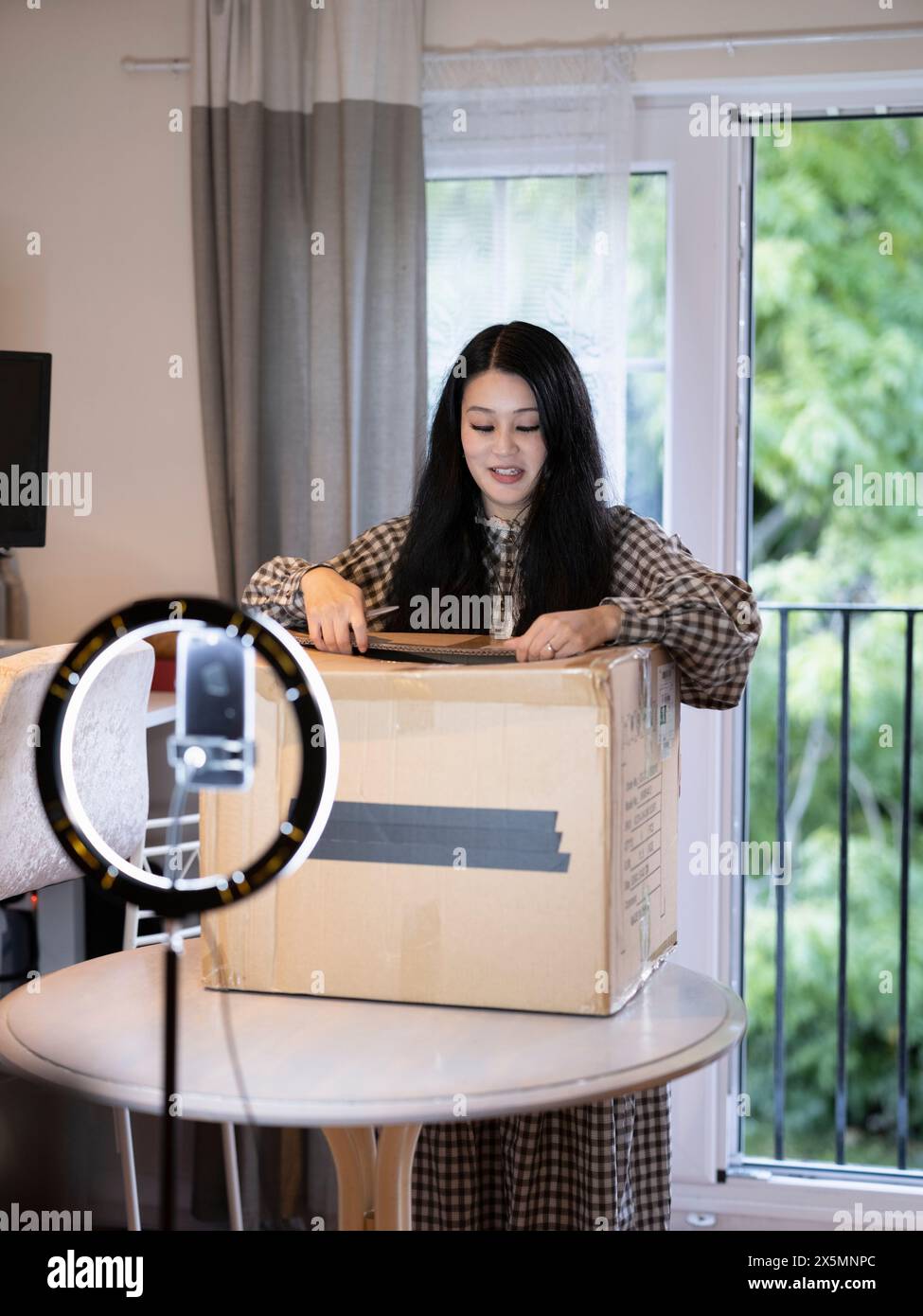 Live unboxing hi-res stock photography and images - Alamy