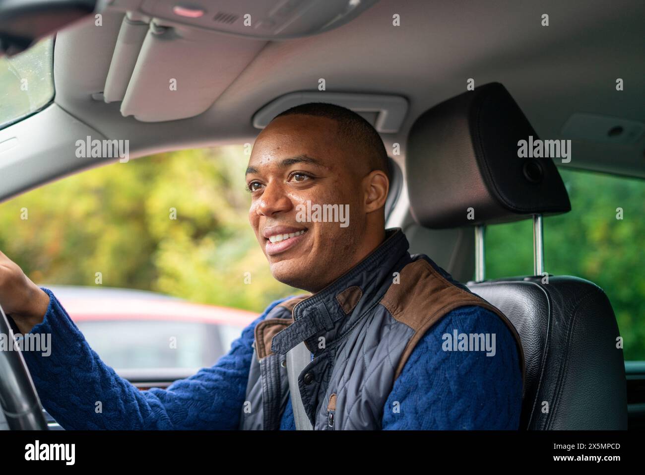 Man driving car hi-res stock photography and images - Alamy