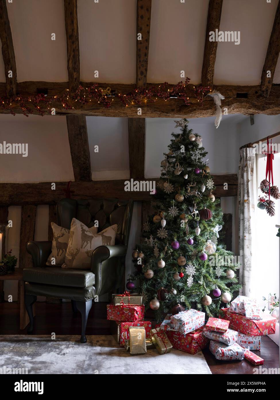 Christmas tree in room hi-res stock photography and images - Alamy