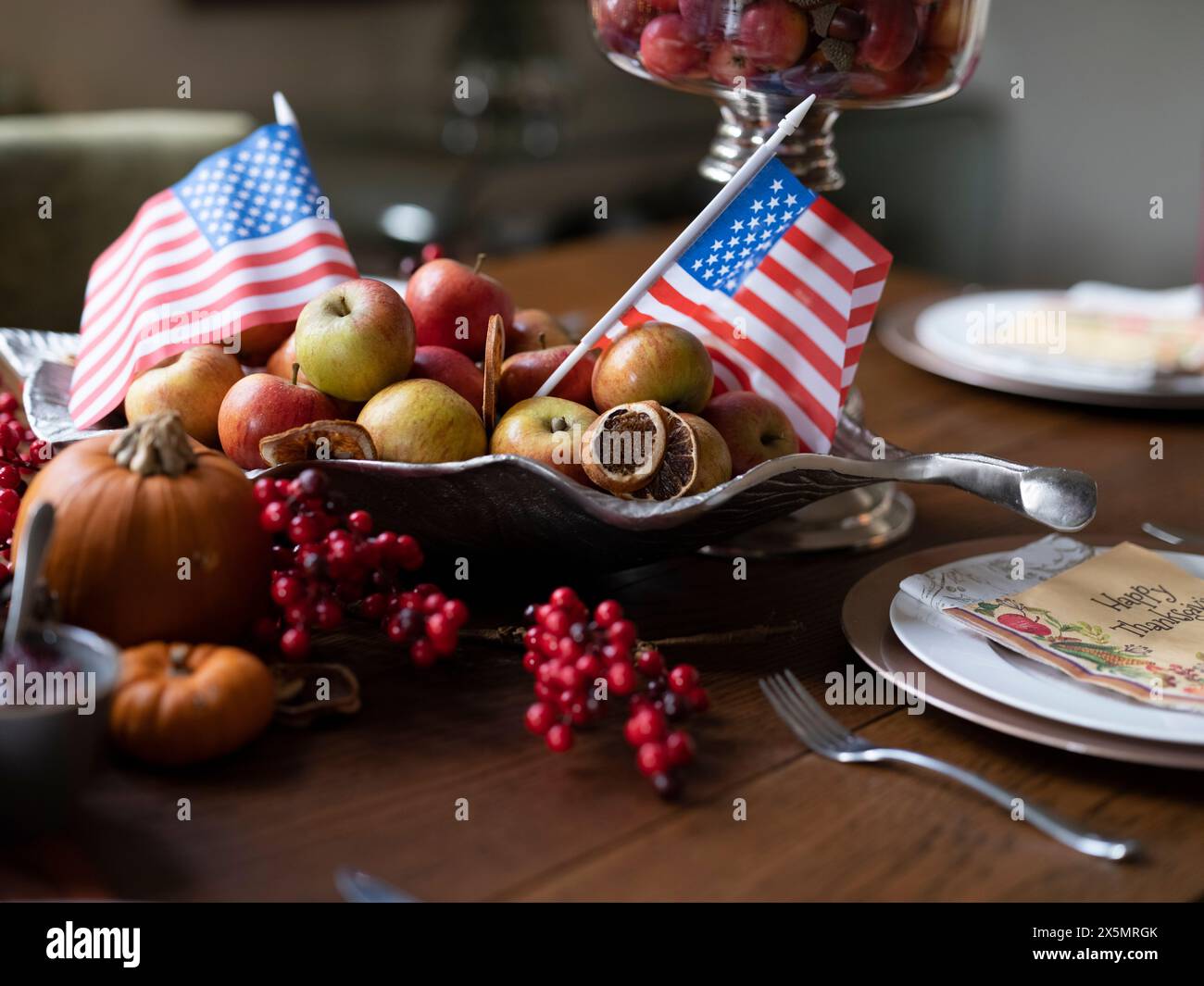 Autumn decorations hi-res stock photography and images - Alamy