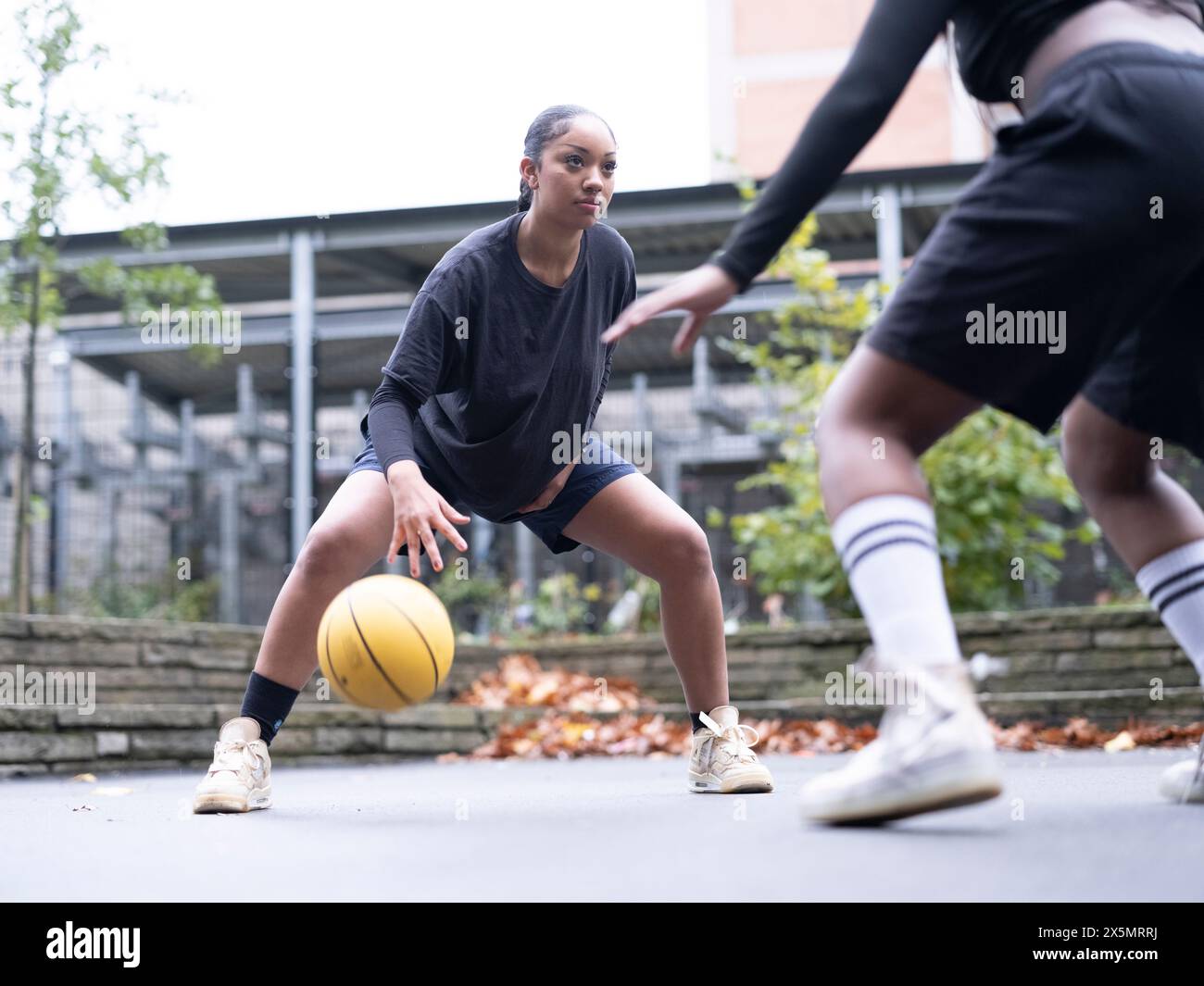 Two people playing basketball hi-res stock photography and images - Alamy