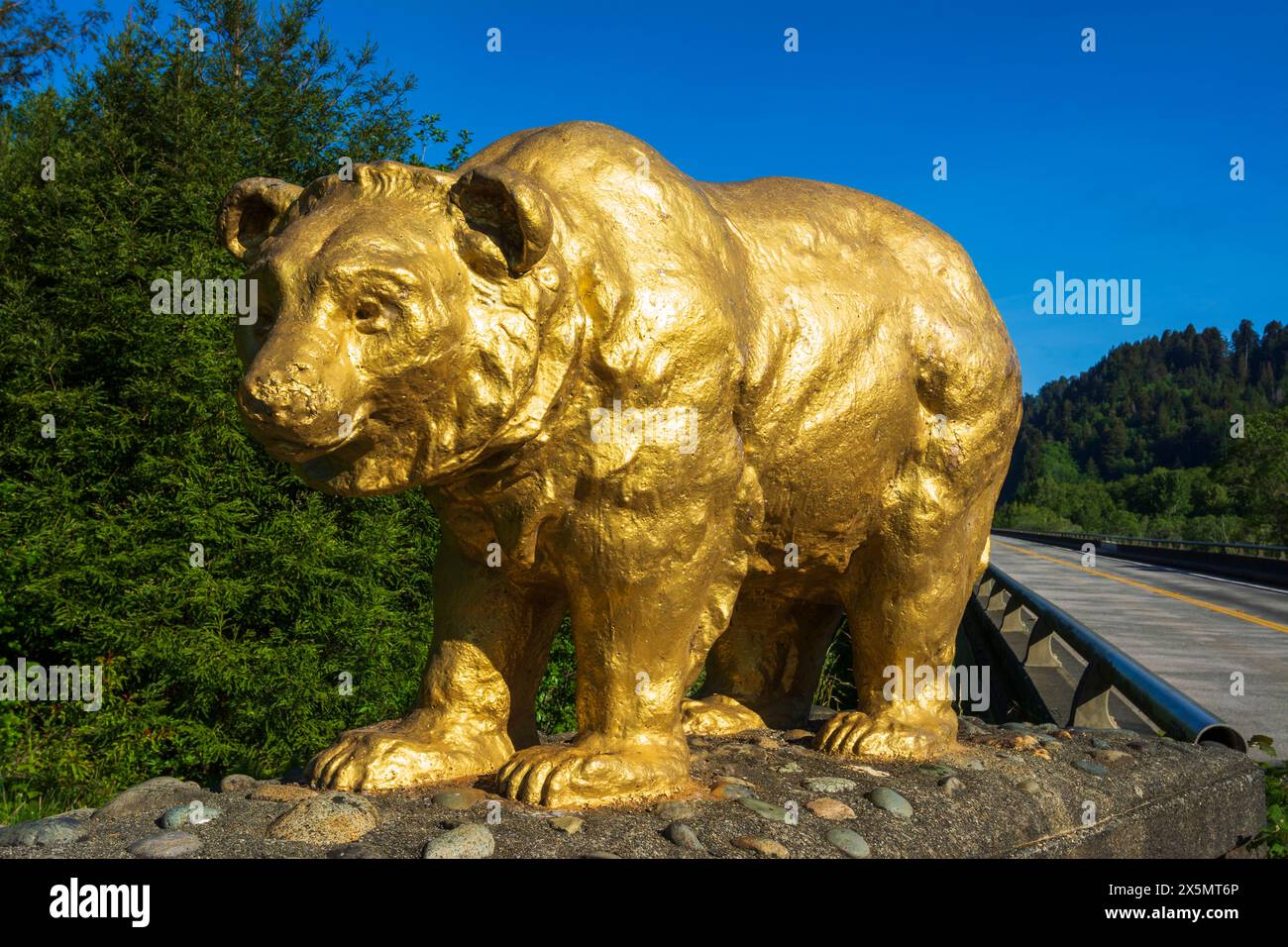 Golden bear statue on the Klamath River bridge, Klamath, California ...