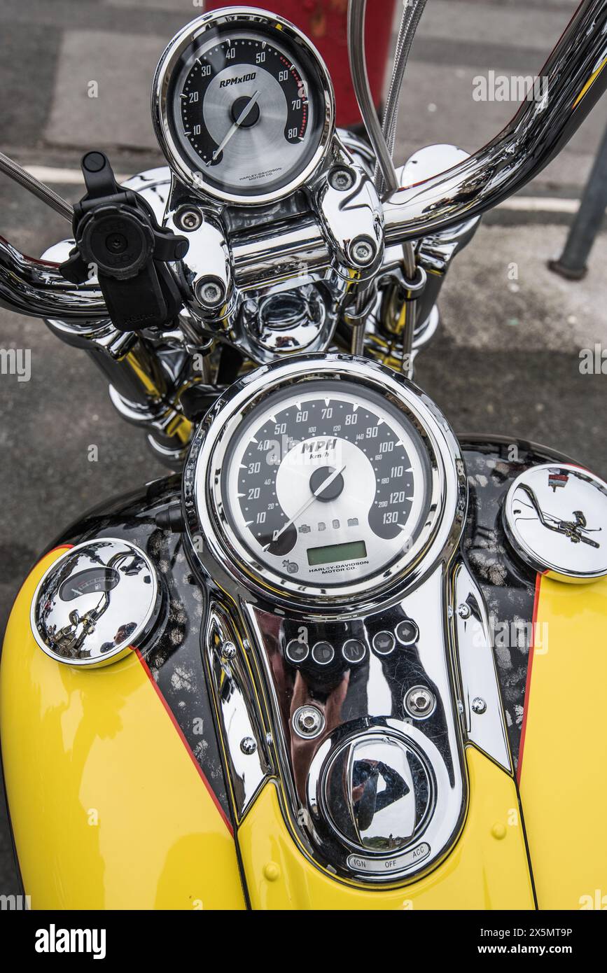 Speedo boy hi-res stock photography and images - Alamy