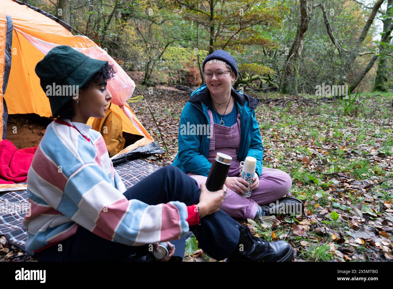 Camping group uk hi-res stock photography and images - Alamy