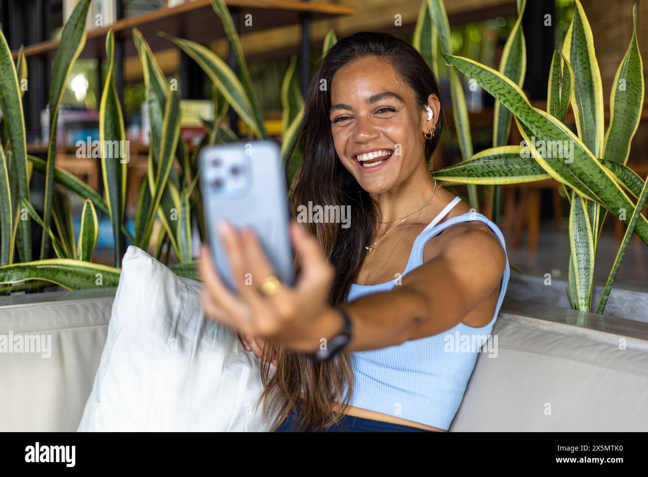 Mobile lounge hi-res stock photography and images - Alamy