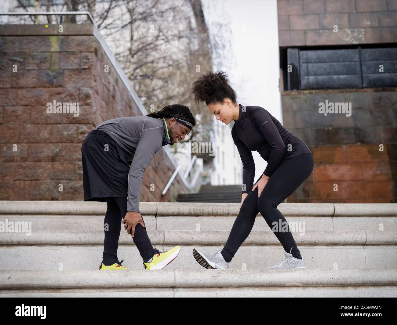 Fitness man training legs on hi-res stock photography and images - Alamy