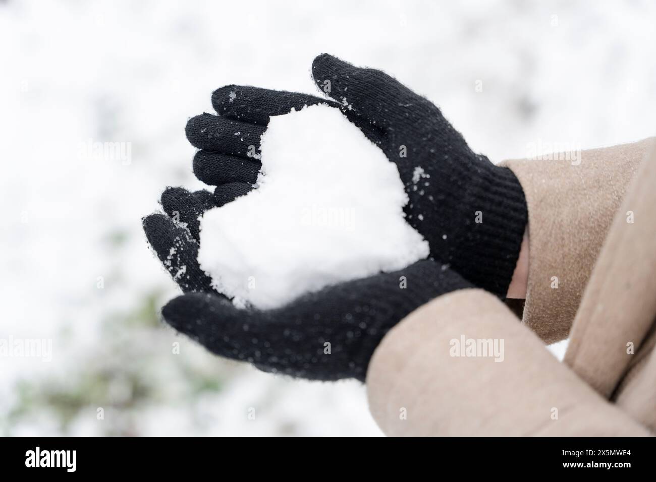 Gloved hands hi-res stock photography and images - Alamy