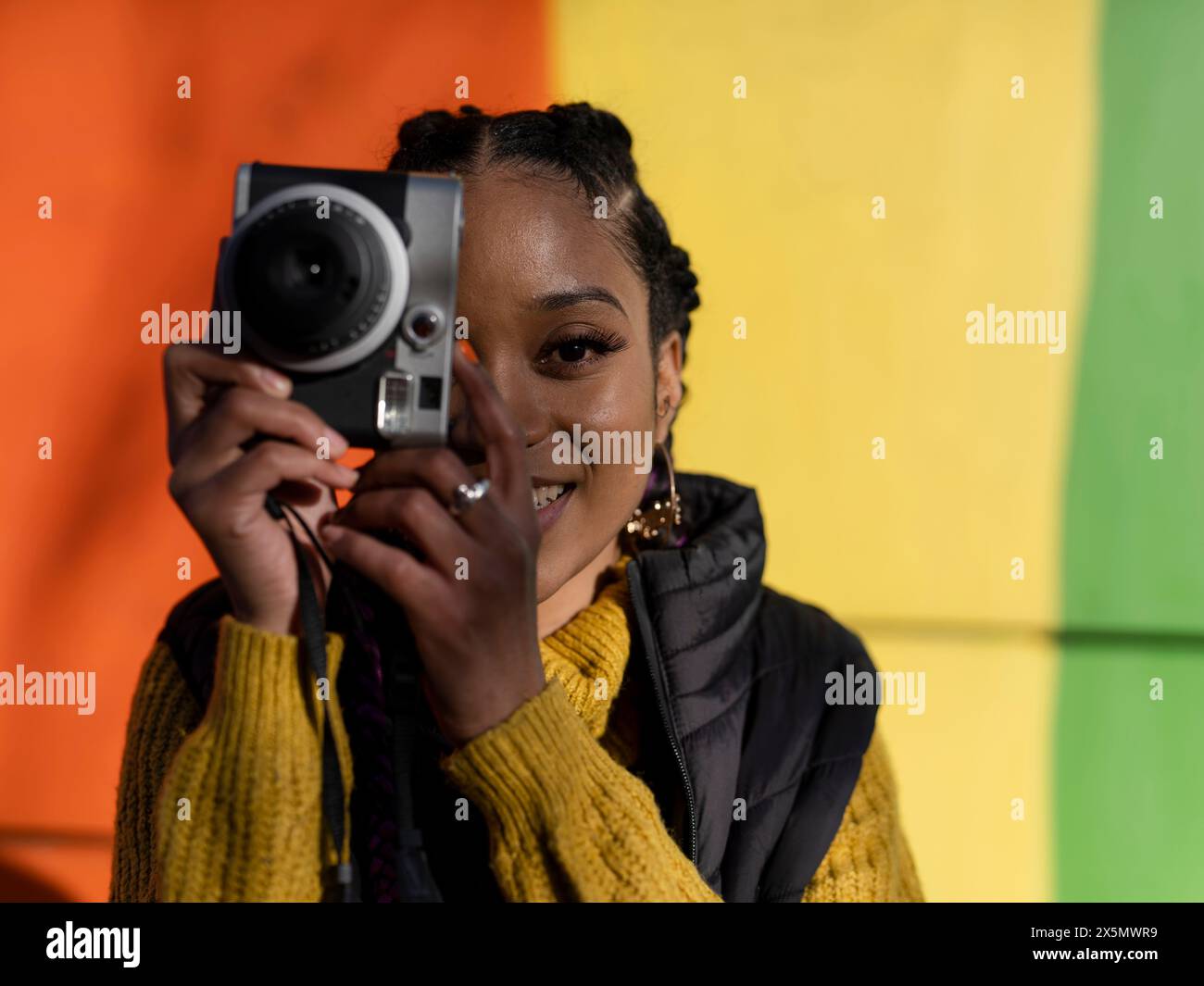Young photographer woman vintage hi-res stock photography and images ...