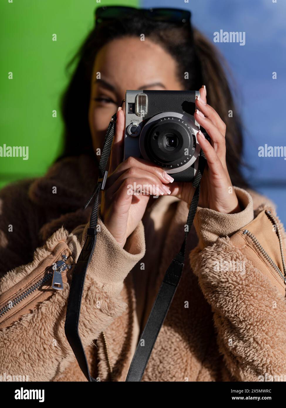 Young photographer woman vintage hi-res stock photography and images ...