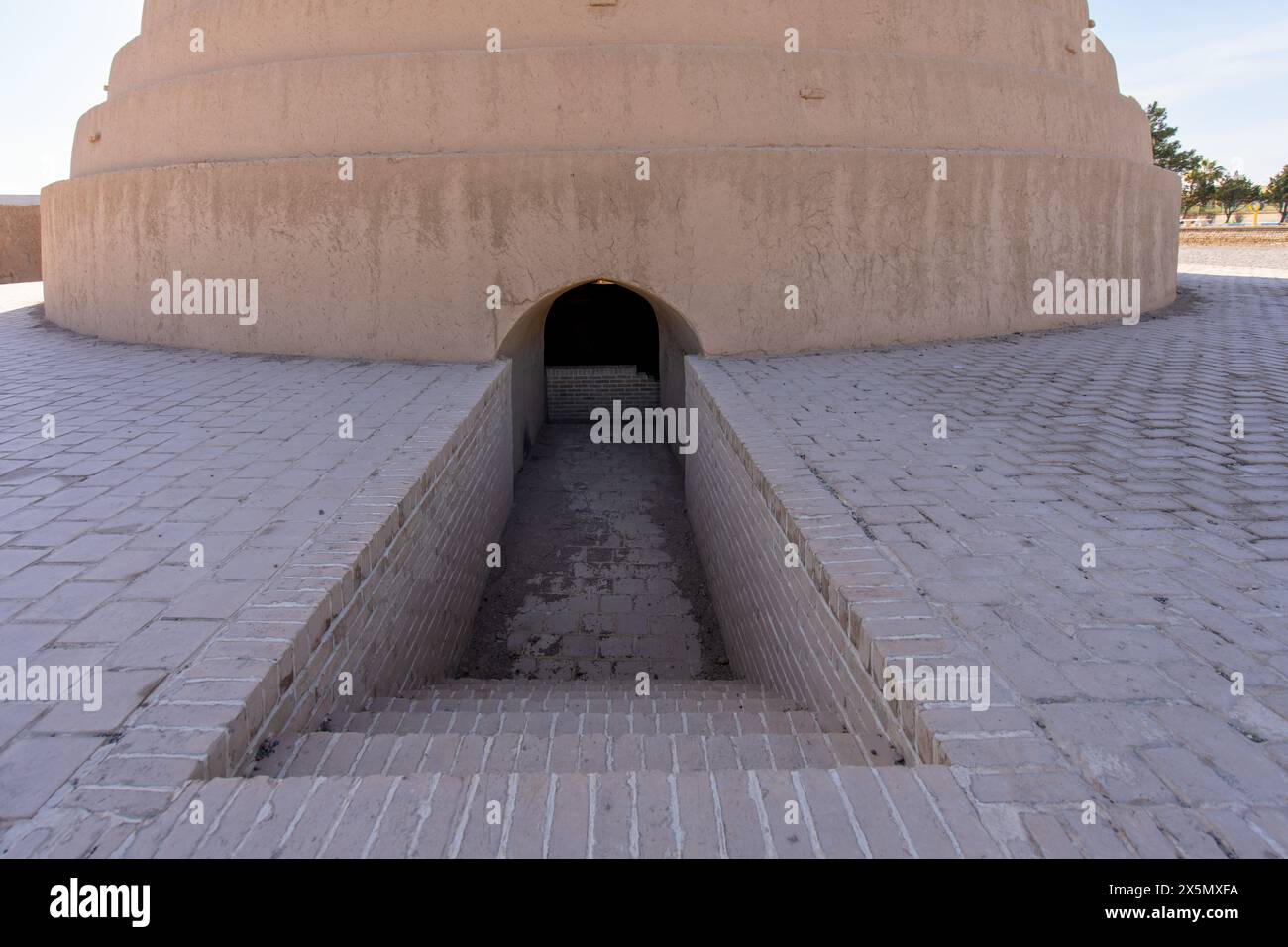 Under a brilliant corona, the ancient Yakhchal is majestic and teeming ...