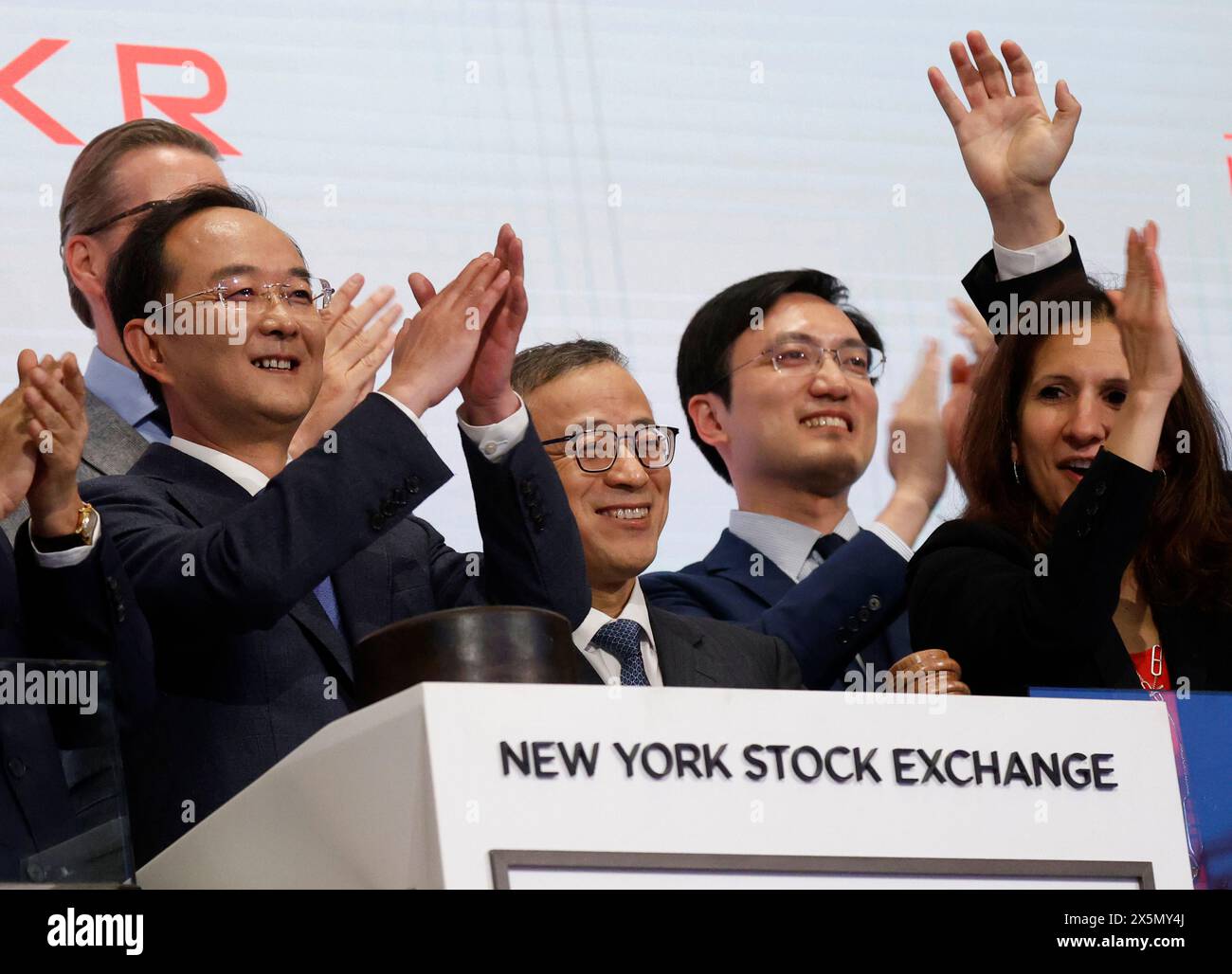 Ring bell ipo hi-res stock photography and images - Alamy