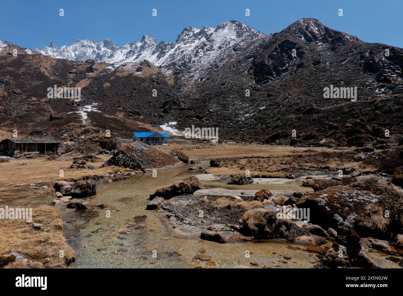 Sele La High Camp on the Kangchenjunga (Kanchenjunga) trek, Ghunsa ...