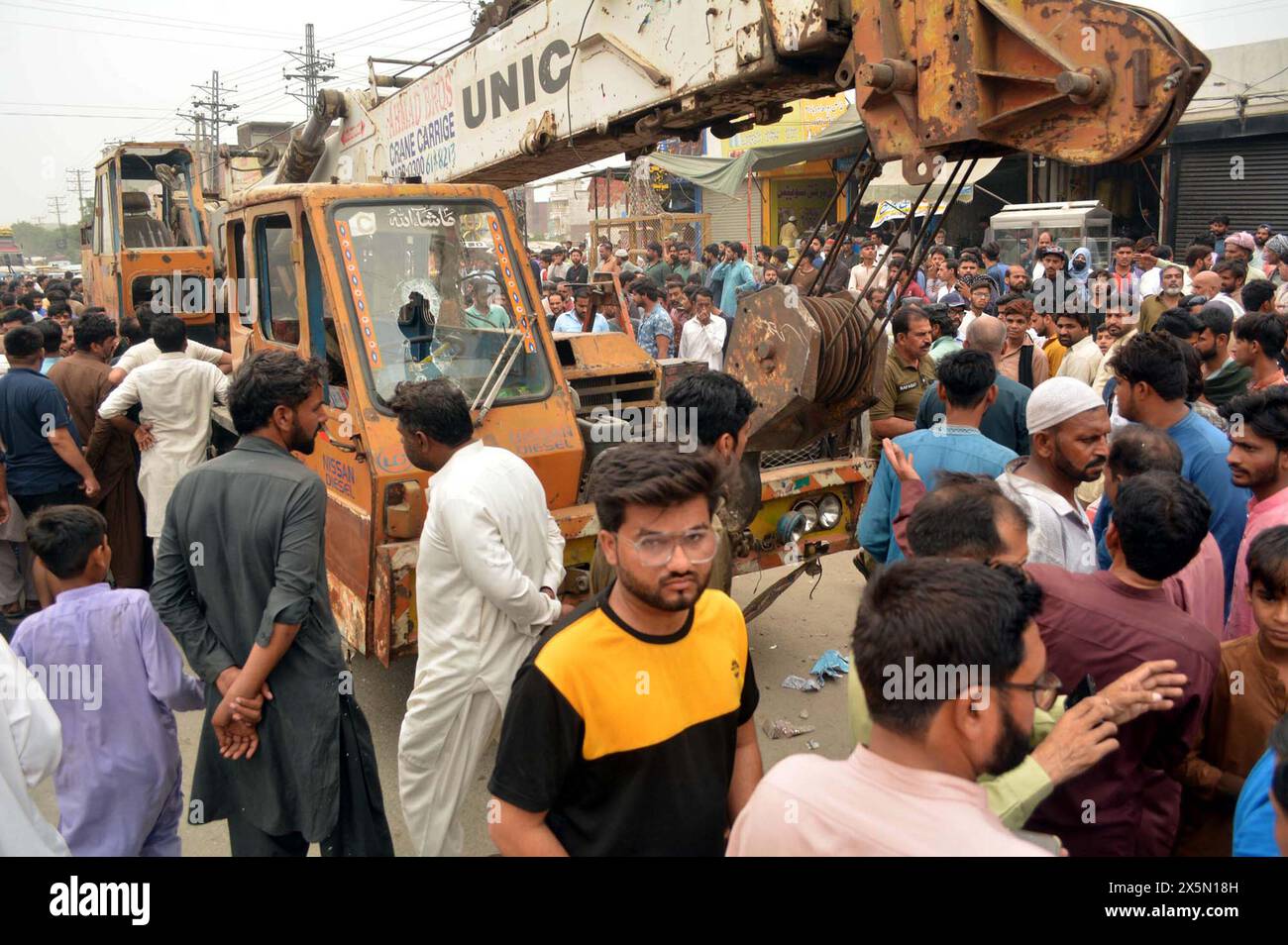 Gujranwala, Pakistan. 10th May, 2024. People are gathered at site after ...