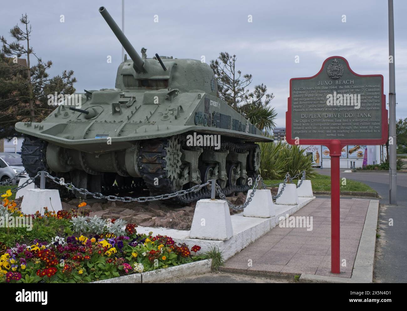 Duplex drive sherman tank hi-res stock photography and images - Alamy