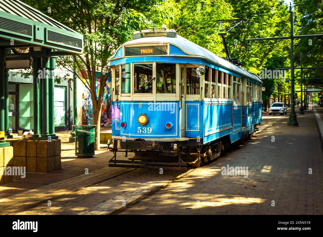 Main Street Blue Trolley in Memphis vintage attraction and ...