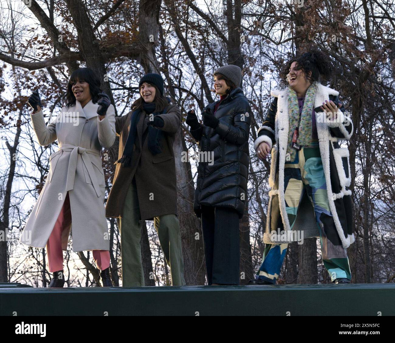 The Girls on the Bus Carla Gugino, Melissa Benoist, Natasha Behnam ...